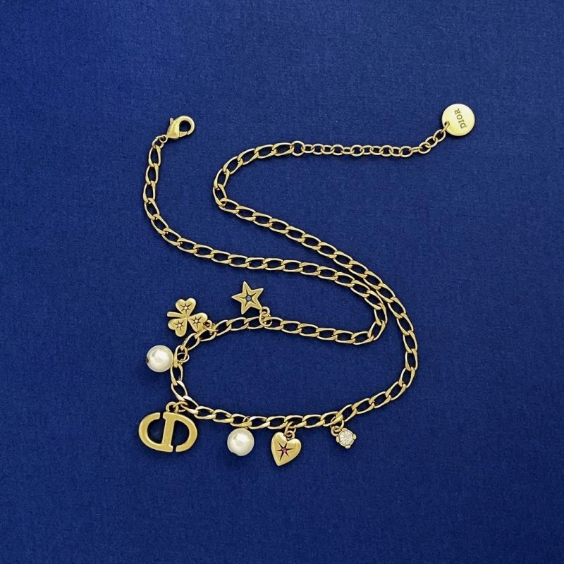 Low-cost Christian Dior Necklaces