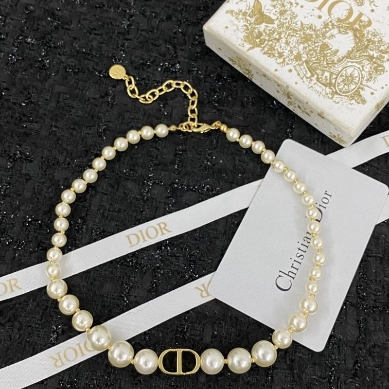 Top match Christian Dior Necklaces