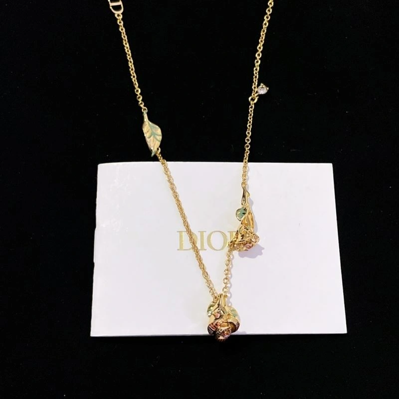 Top mirror Christian Dior Necklaces