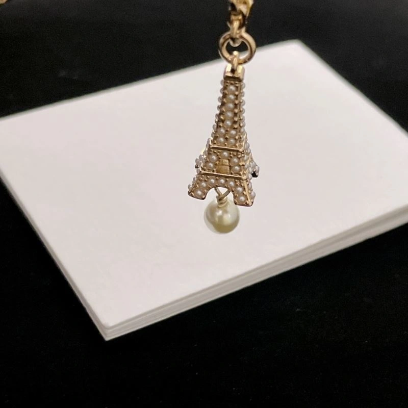 Inexpensive Christian Dior Necklaces