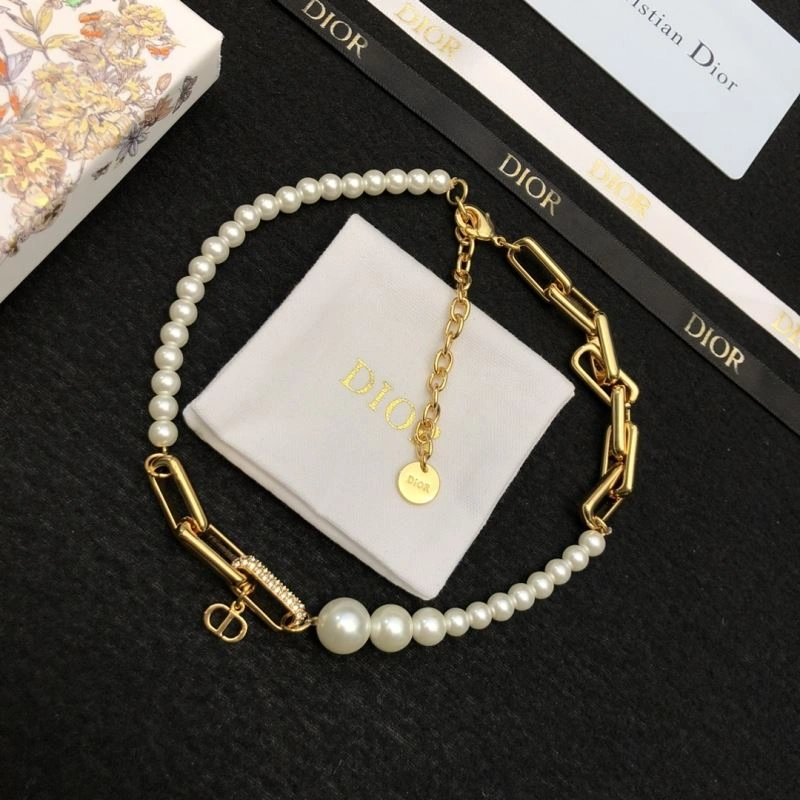 Bargain Christian Dior Necklaces