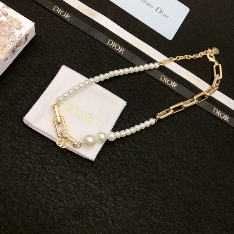 Bargain Christian Dior Necklaces