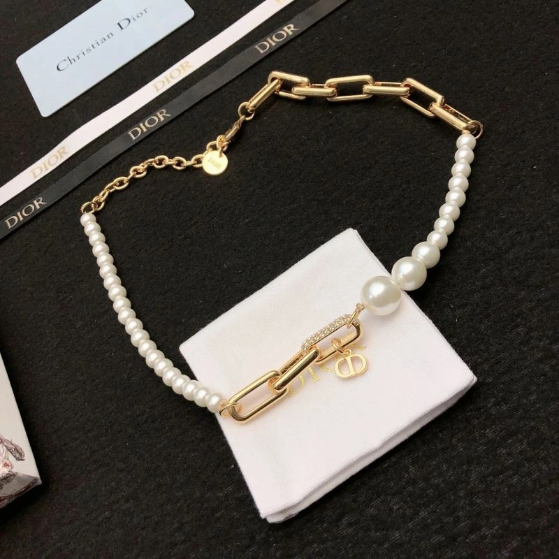 Bargain Christian Dior Necklaces