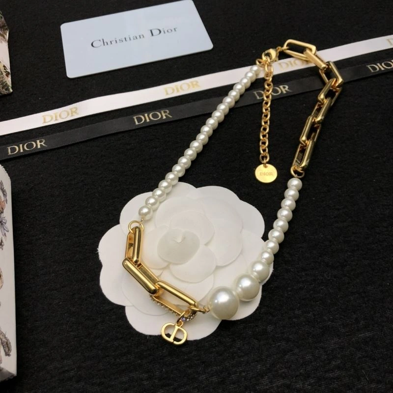Bargain Christian Dior Necklaces