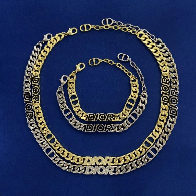 Christian Dior Necklaces