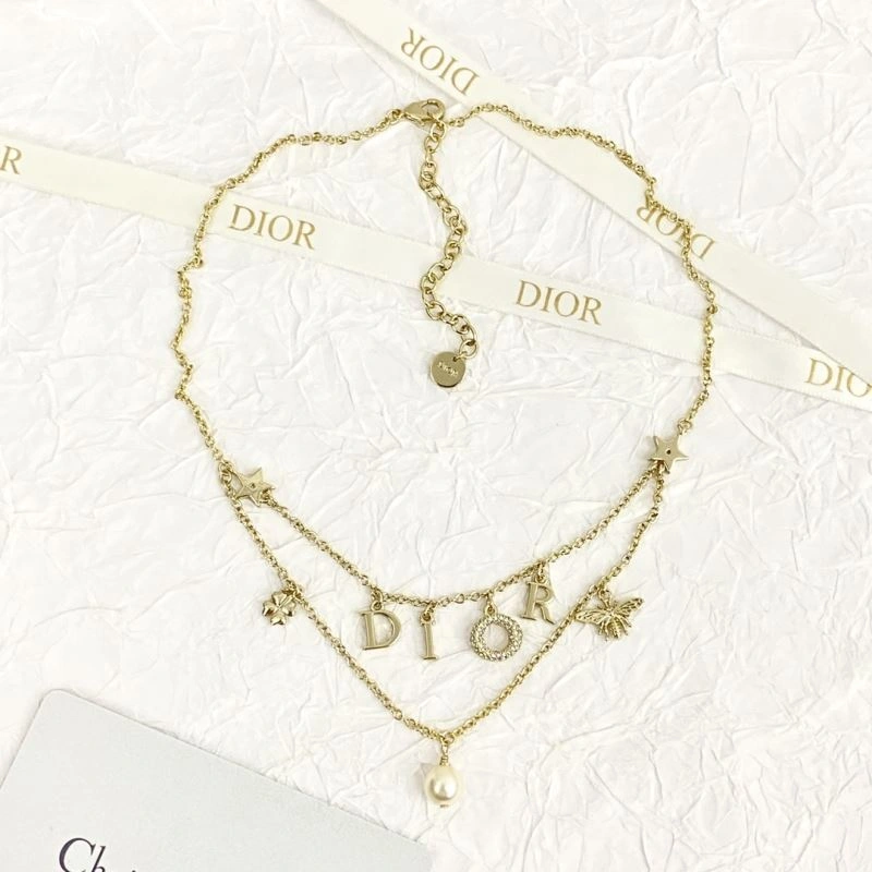 Accurate model Christian Dior Necklaces