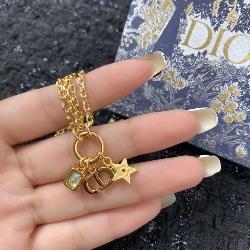 High fidelity Christian Dior Necklaces