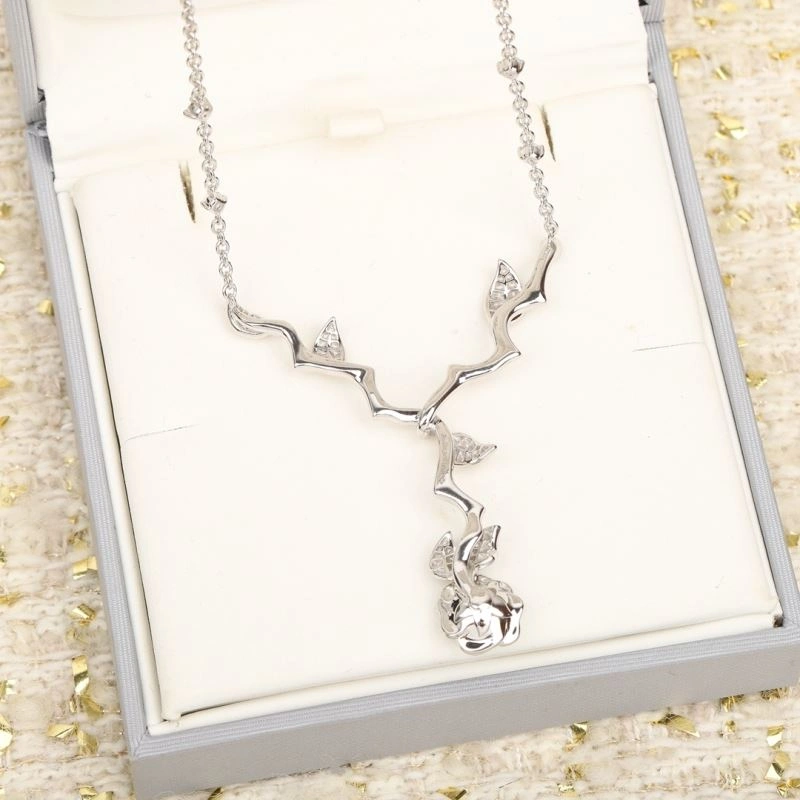 Factory-made Christian Dior Necklaces