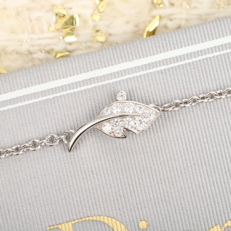 Factory-made Christian Dior Necklaces