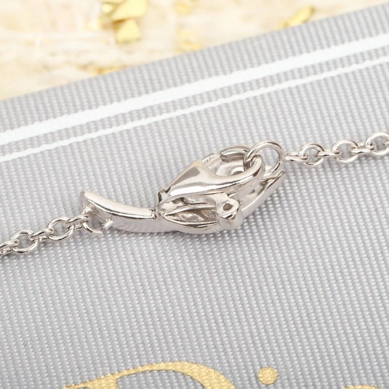 Factory-made Christian Dior Necklaces