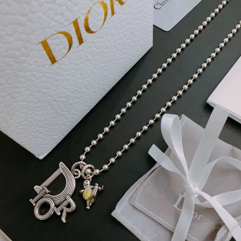 Top mirror Christian Dior Necklaces
