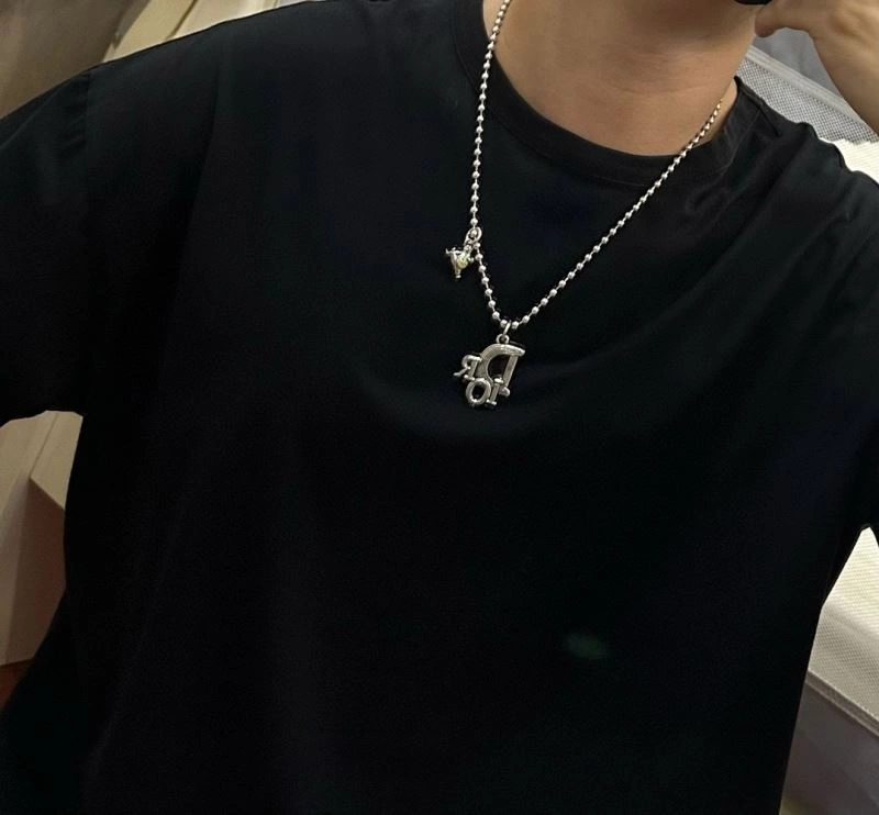 Top mirror Christian Dior Necklaces
