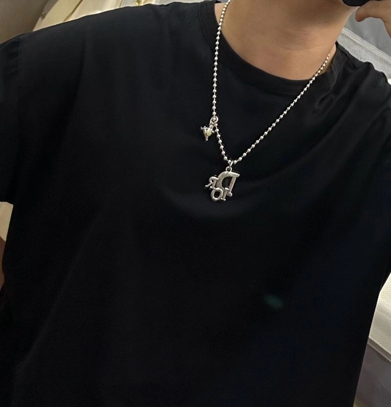 Top mirror Christian Dior Necklaces