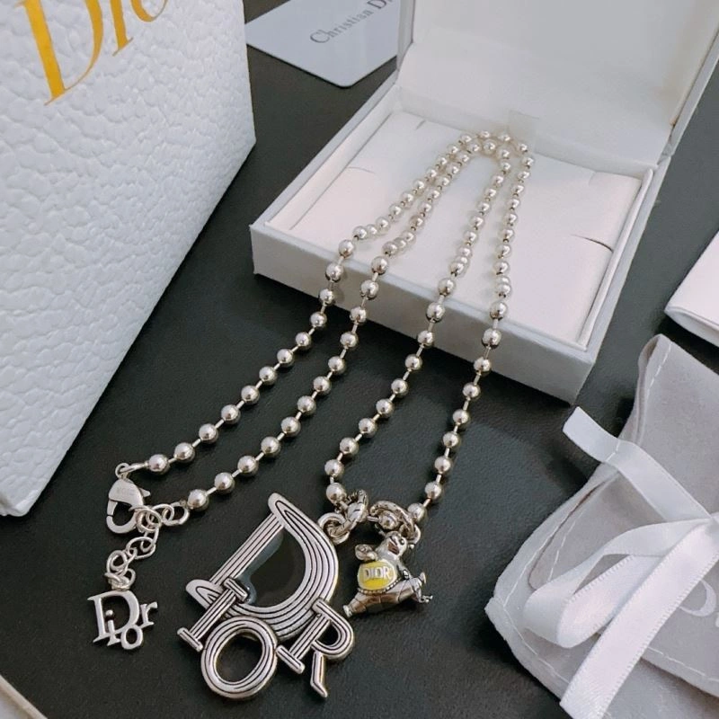 Top mirror Christian Dior Necklaces