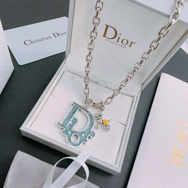 Factory-made Christian Dior Necklaces