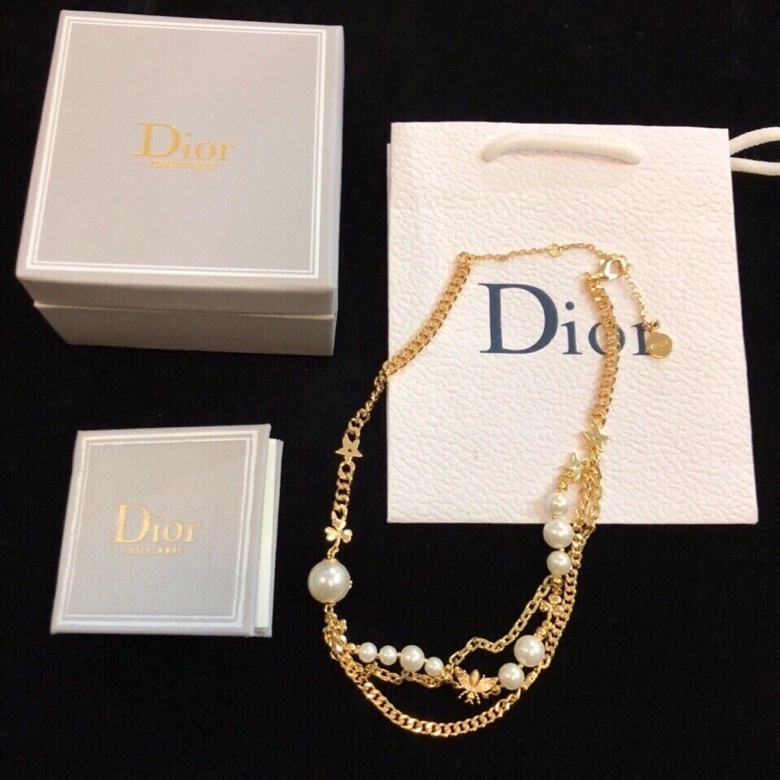 Low-cost Christian Dior Necklaces