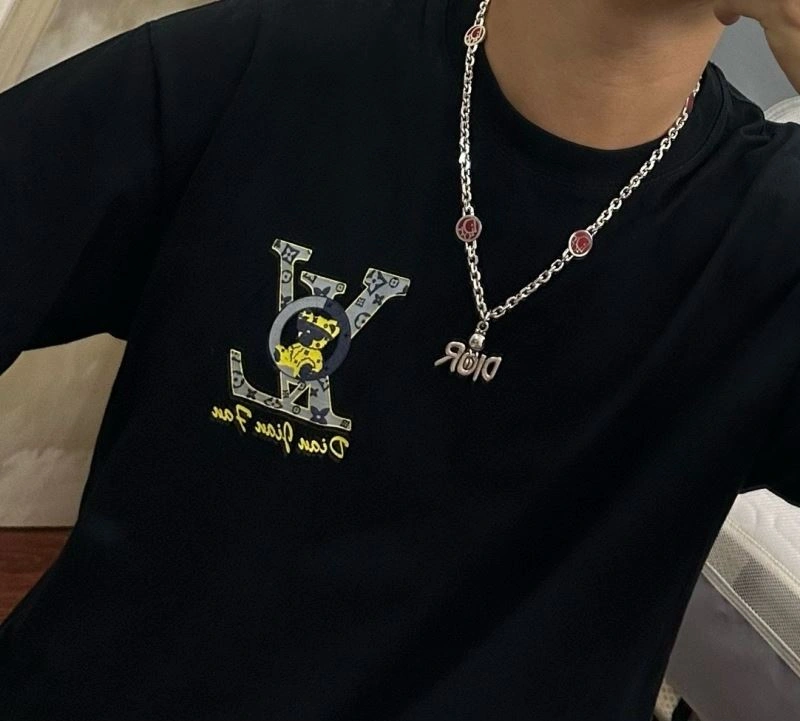 Inexpensive Christian Dior Necklaces