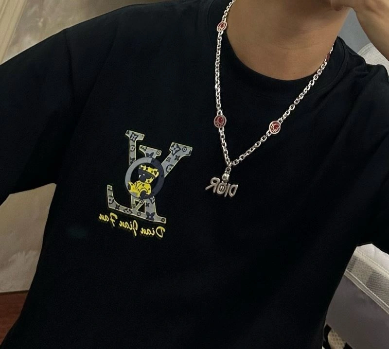 Inexpensive Christian Dior Necklaces