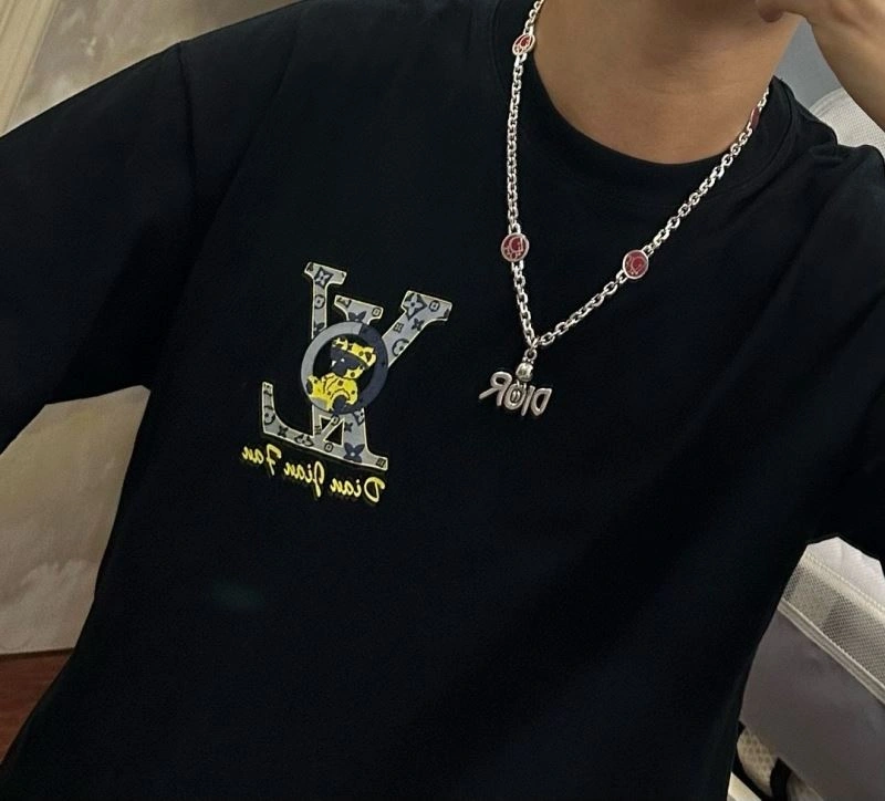 Inexpensive Christian Dior Necklaces
