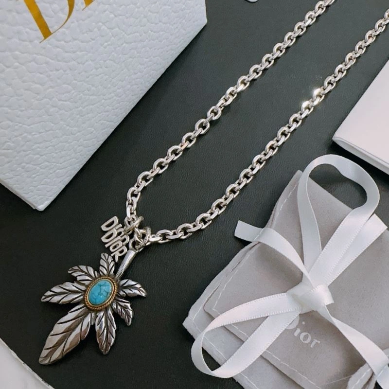Top mirror Christian Dior Necklaces