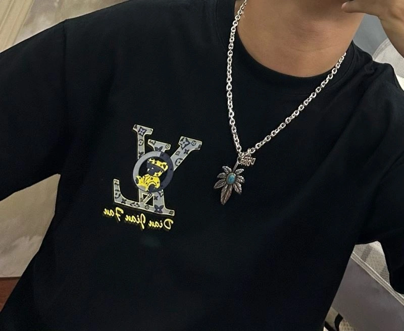 Top mirror Christian Dior Necklaces