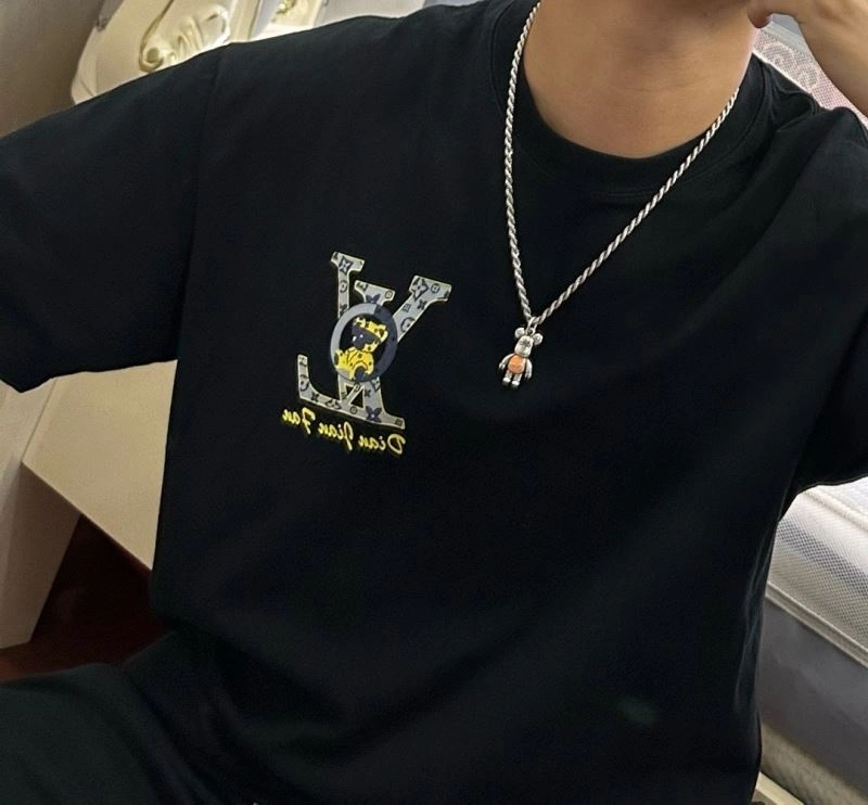 High fidelity Christian Dior Necklaces