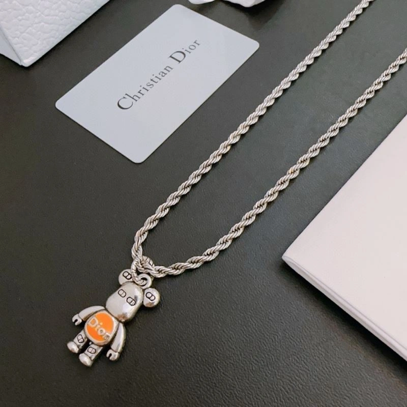 High fidelity Christian Dior Necklaces