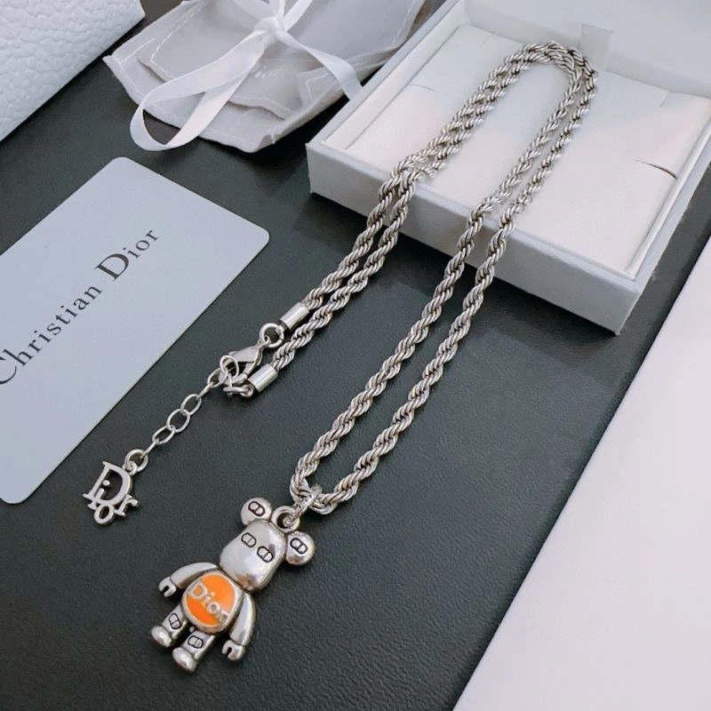 High fidelity Christian Dior Necklaces