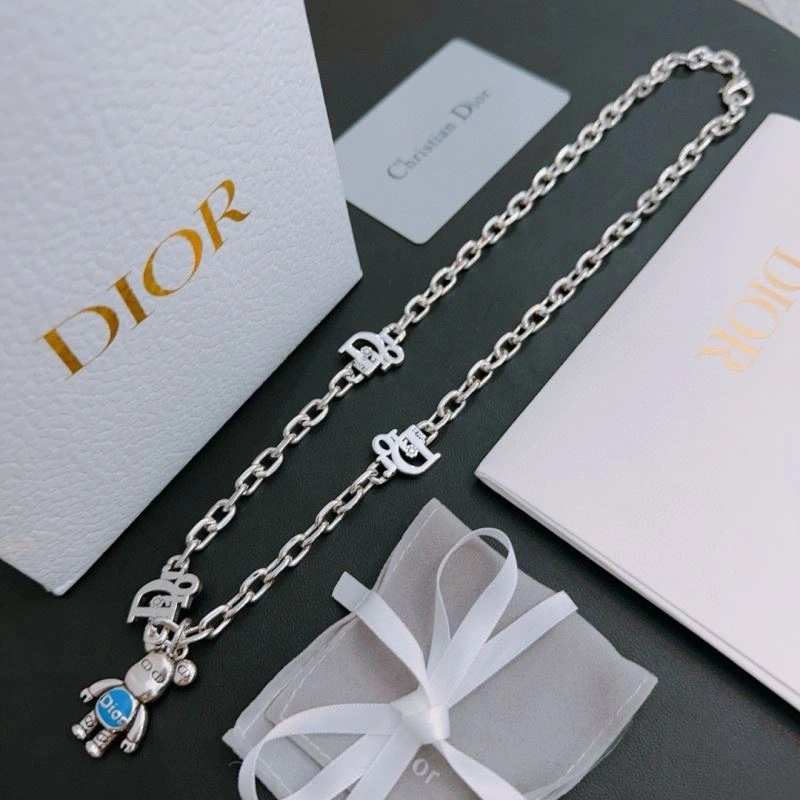 Factory-made Christian Dior Necklaces