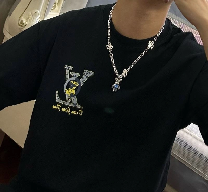 Factory-made Christian Dior Necklaces