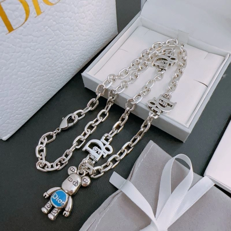 Factory-made Christian Dior Necklaces