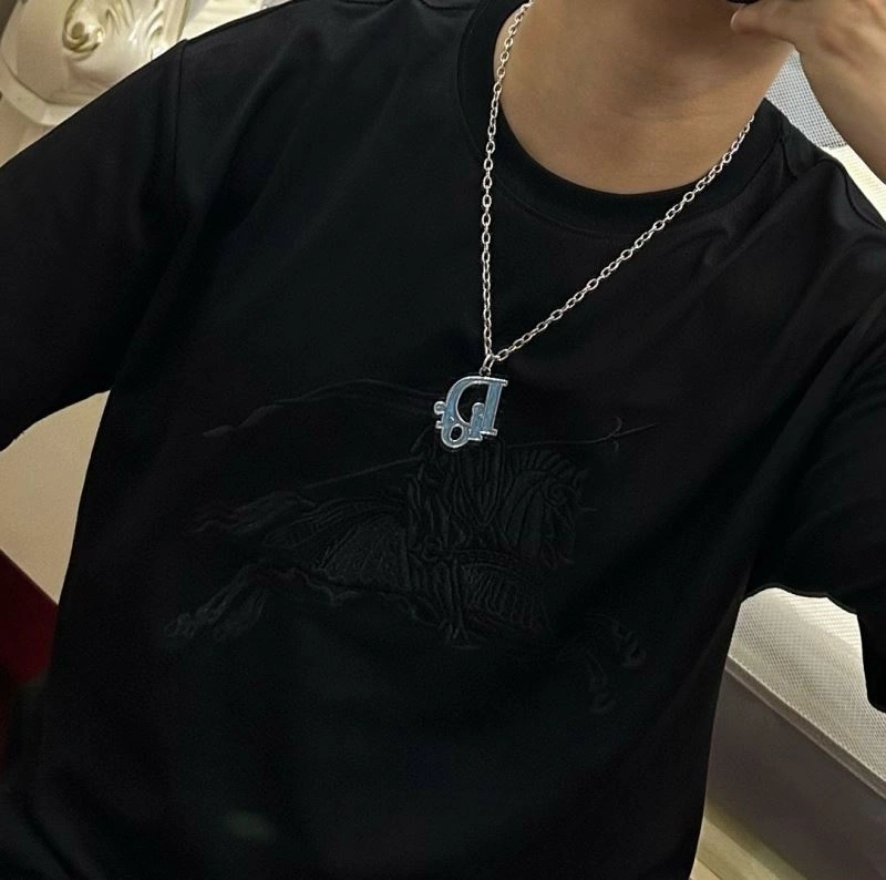 Factory-made Christian Dior Necklaces