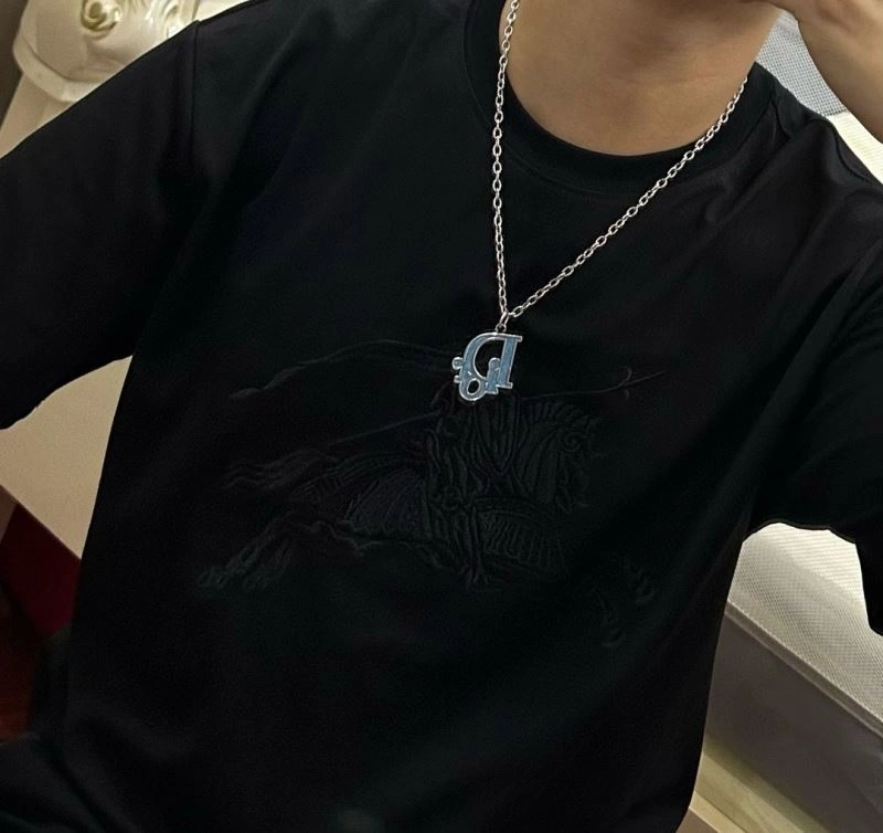Factory-made Christian Dior Necklaces