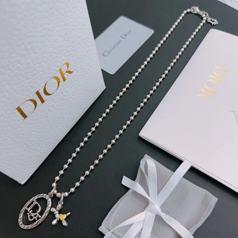 Top mirror Christian Dior Necklaces