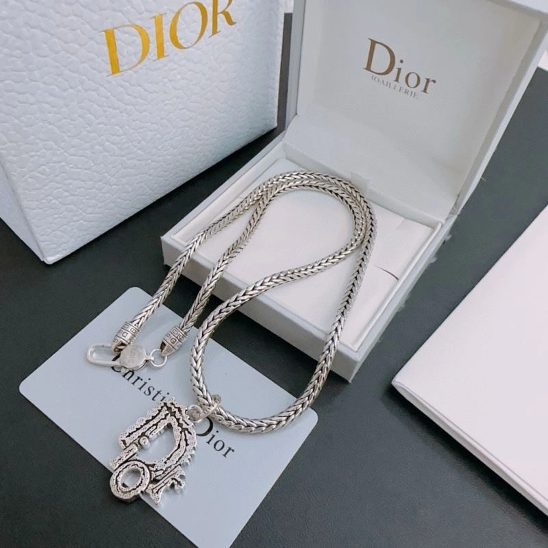 Official Christian Dior Necklaces