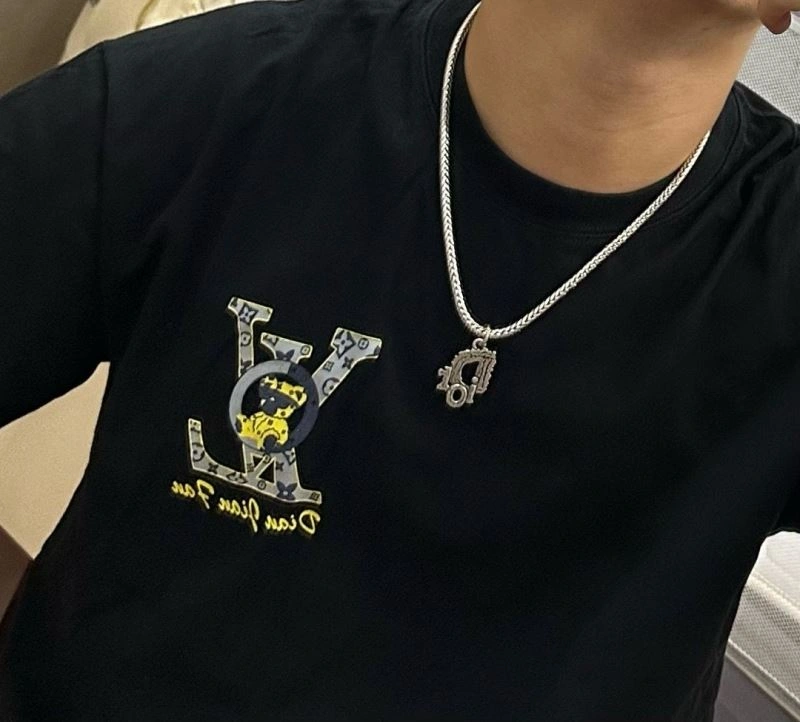 Official Christian Dior Necklaces
