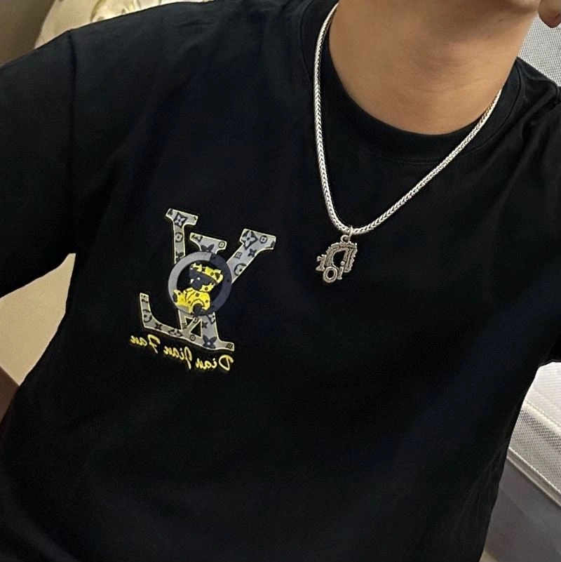 Official Christian Dior Necklaces