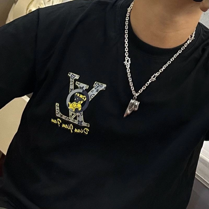 Official Christian Dior Necklaces