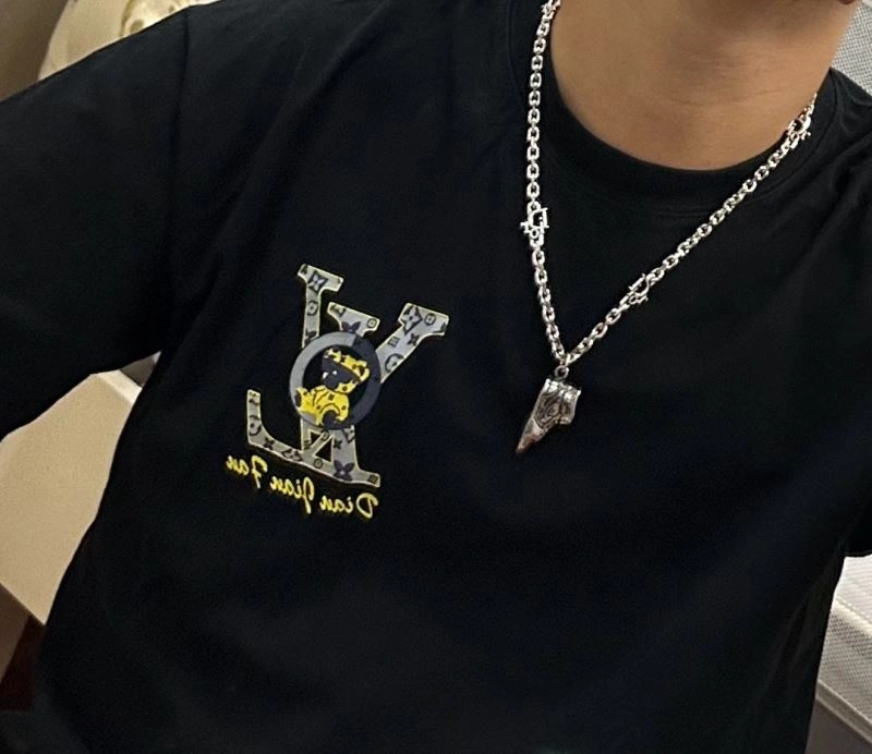 Official Christian Dior Necklaces