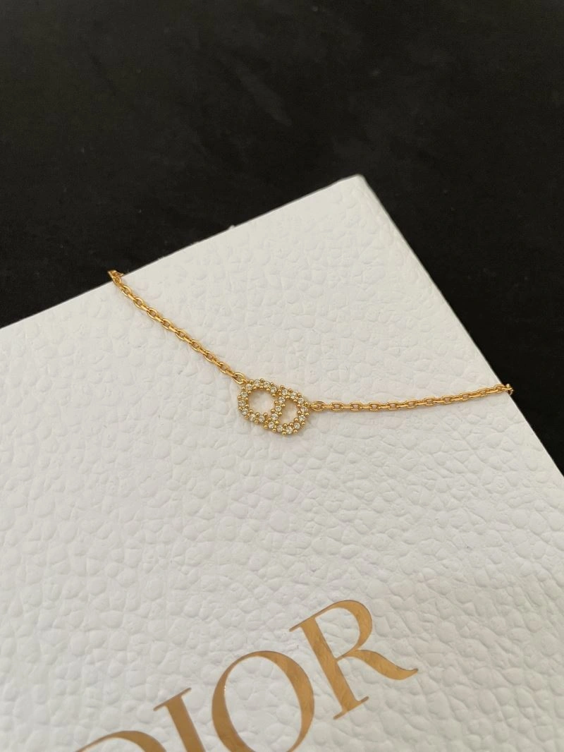 Economical Christian Dior Necklaces