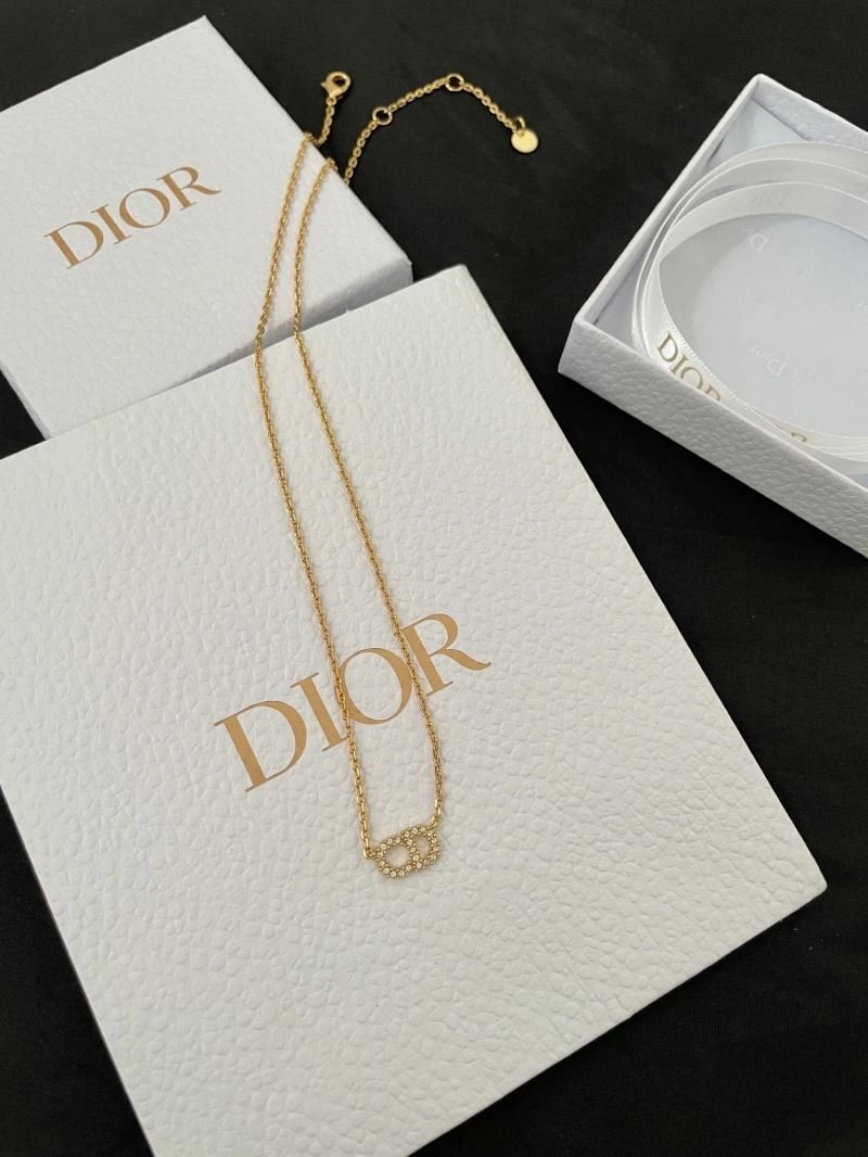 Economical Christian Dior Necklaces