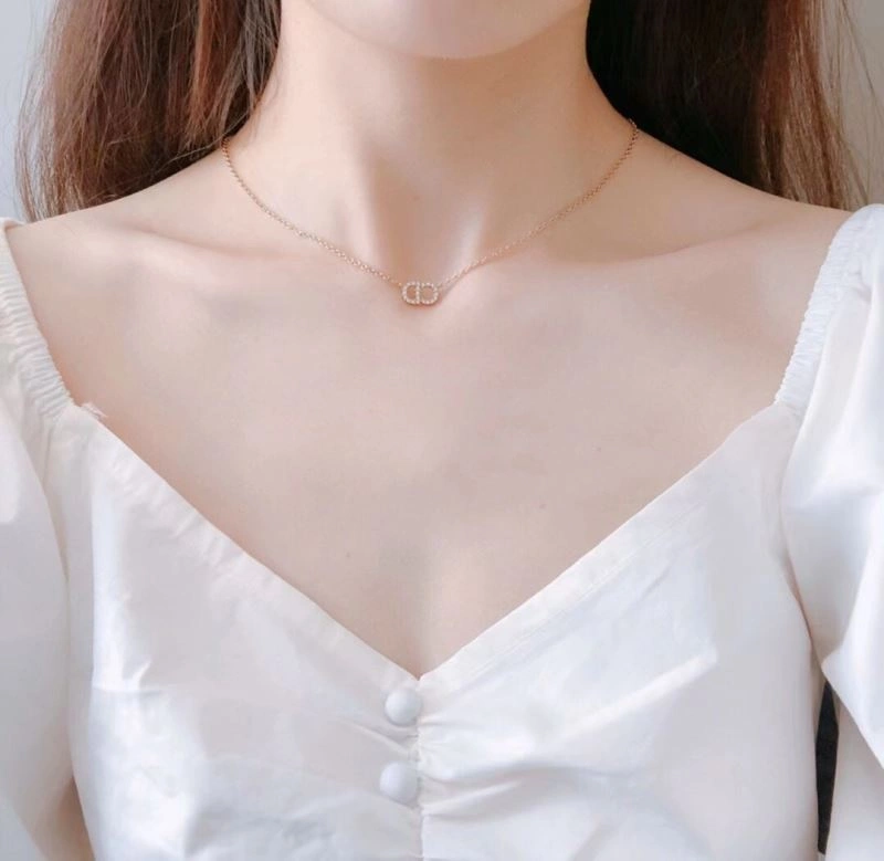 Economical Christian Dior Necklaces