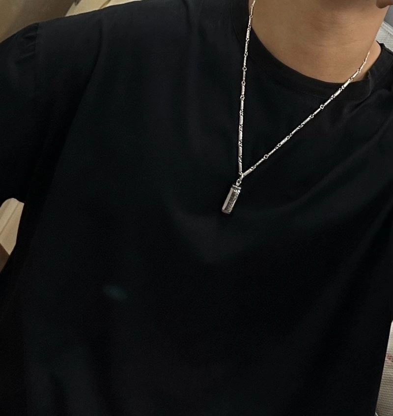 Discounted Christian Dior Necklaces