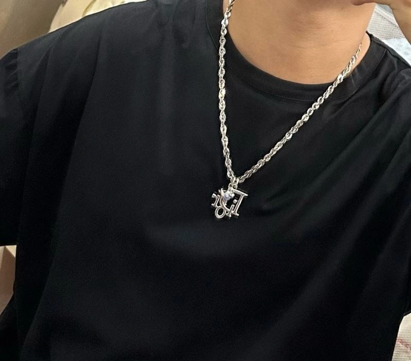 Reasonably priced Christian Dior Necklaces