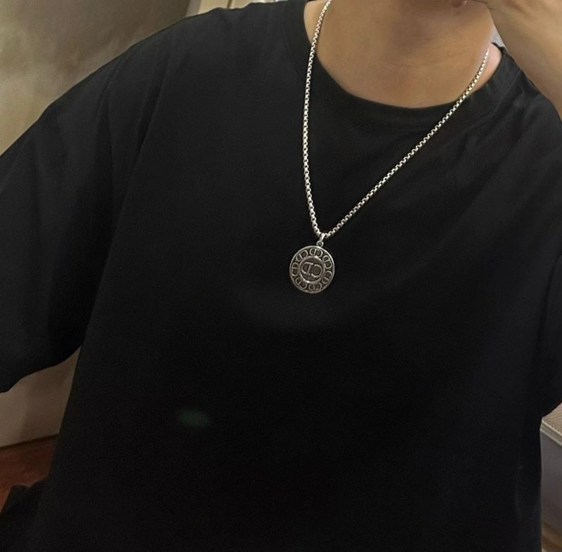 High fidelity Christian Dior Necklaces