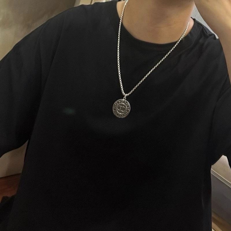 High fidelity Christian Dior Necklaces
