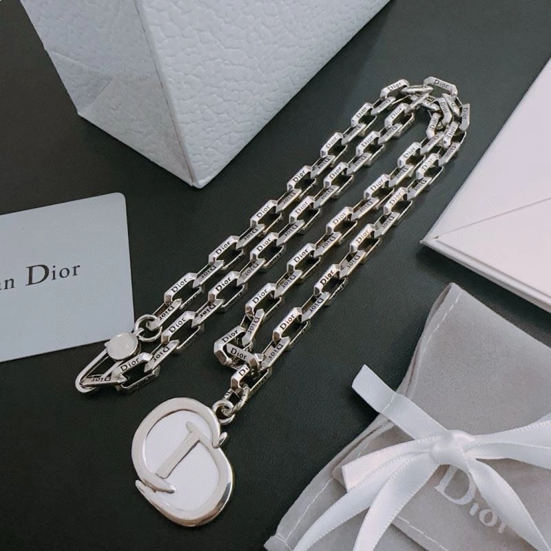High fidelity Christian Dior Necklaces