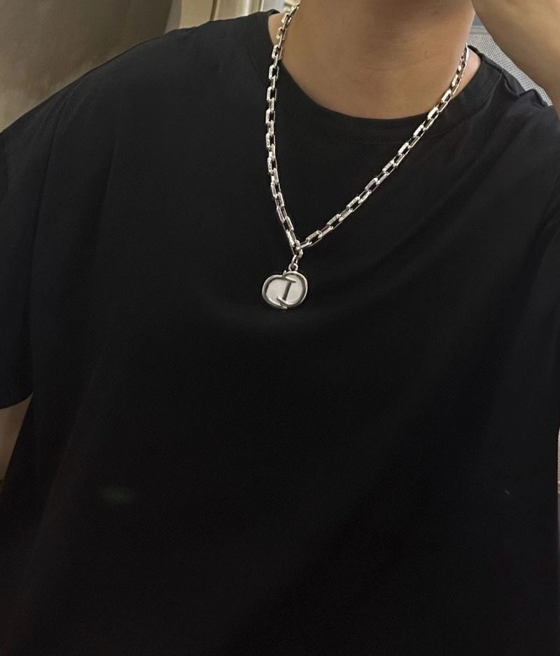 High fidelity Christian Dior Necklaces