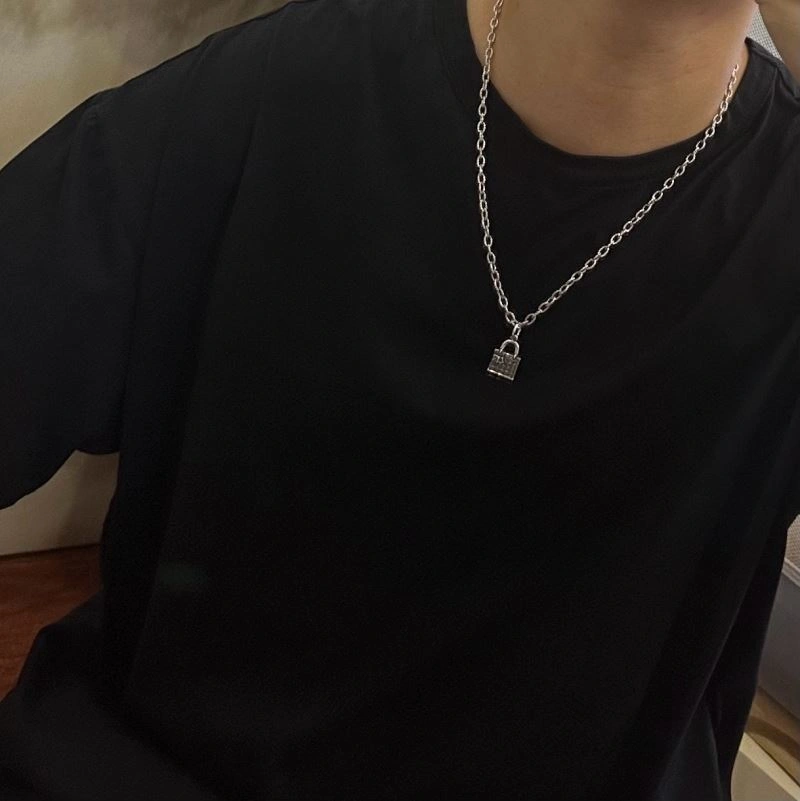 Reasonably priced Christian Dior Necklaces