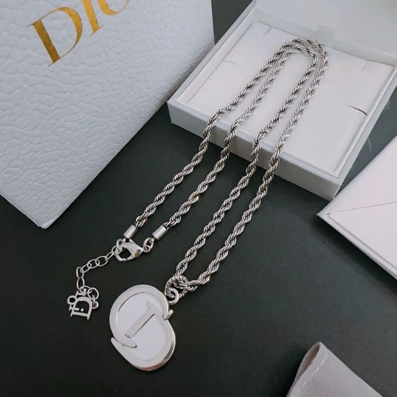 Cut-rate Christian Dior Necklaces